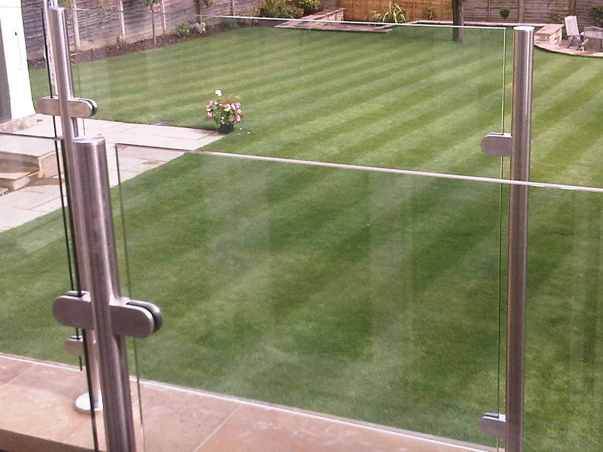 Outdoor glass balustrade | Stairs Direct